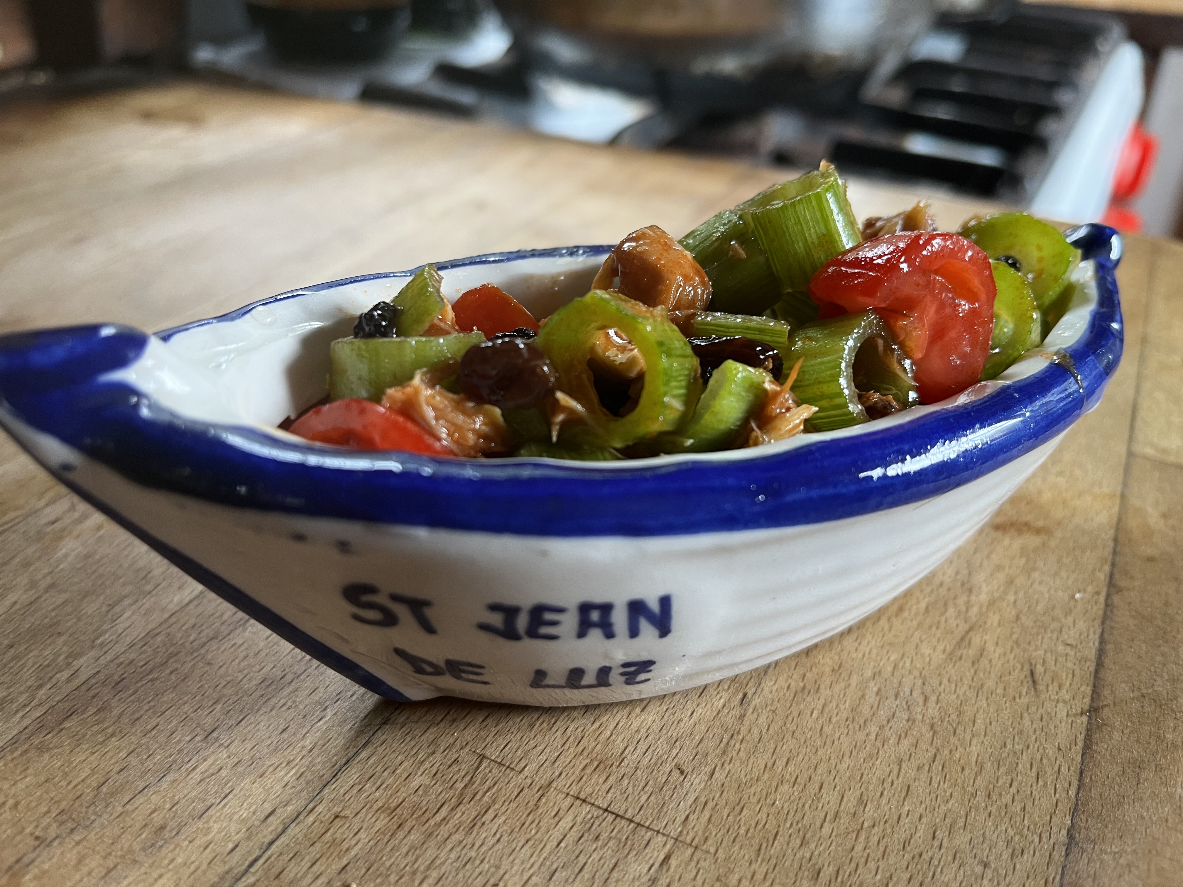 How To Make Sow Thistle Mediterranean Salad – HEDGEWITCH ADVENTURES Blog